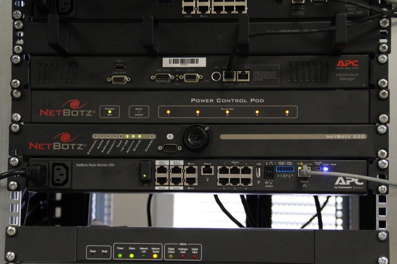 Apc Netbotz 250 Environmental Monitoring Appliance Nbrk0250 Ecl Ips